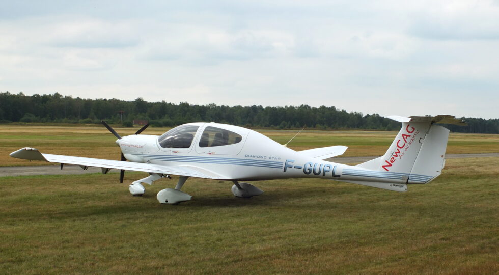 Diamond Aircraft DA40 Diamond Star Airplane Insurance - Sunset Aviation ...